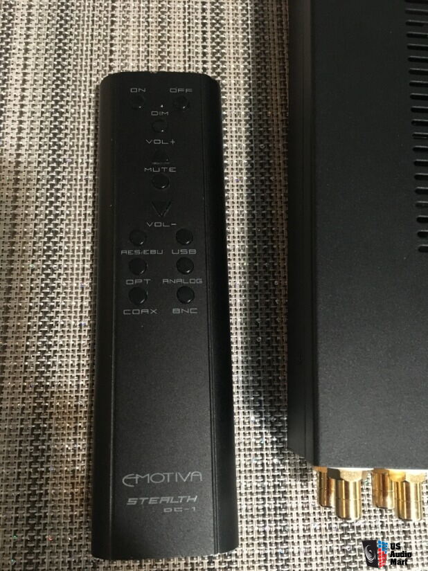 Emotiva Stealth DC-1 DAC - Preamp Headphone amp Photo #3140888 - Canuck ...