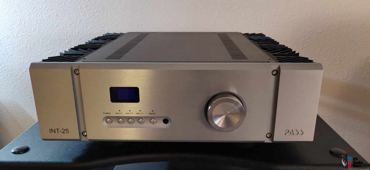 Pass Labs INT-25 integrated amplifier Photo #3156256 - US Audio Mart