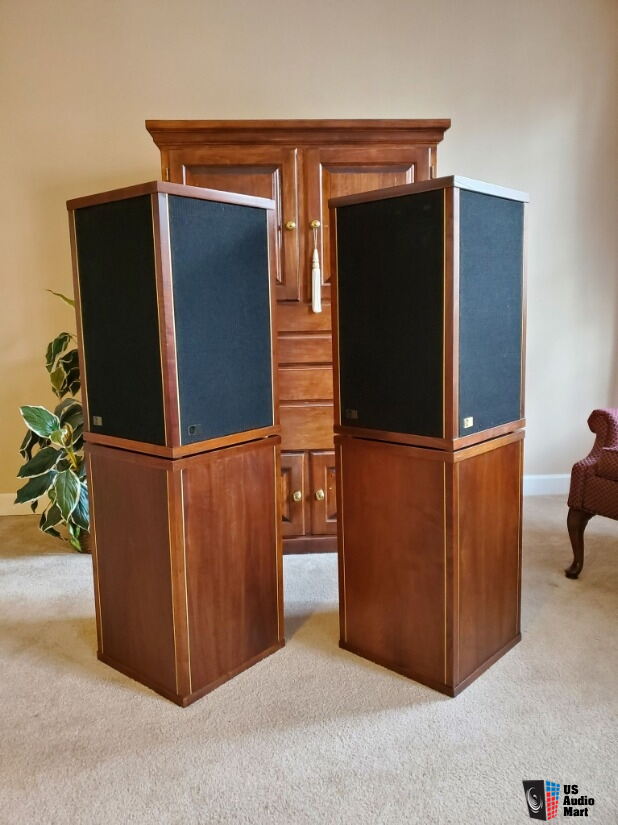 Two Pair EPI M202 Speakers Photo #3166744 - US Audio Mart