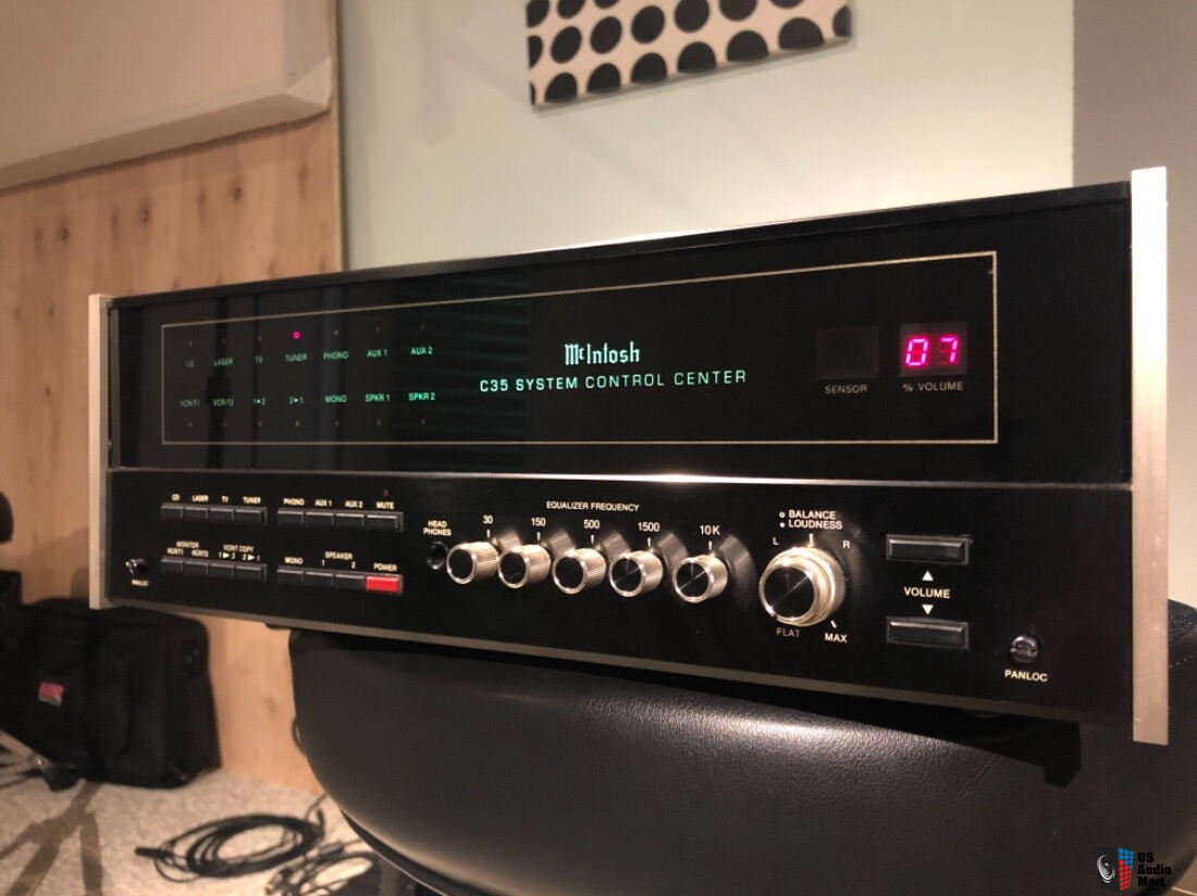 McIntosh C35 Preamp / System Control Center Photo #3193839 - US Audio Mart