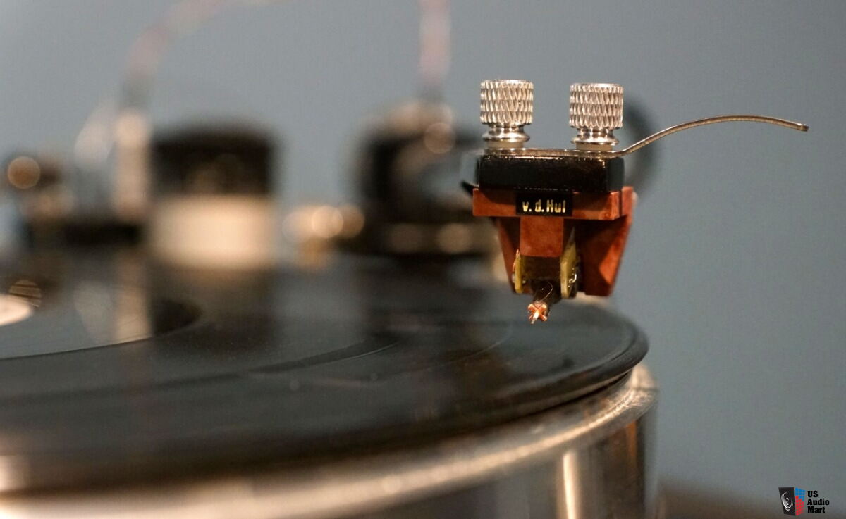 VPI Prime Signature turntable-Fatboy tonearm-van den Hul Signature ...