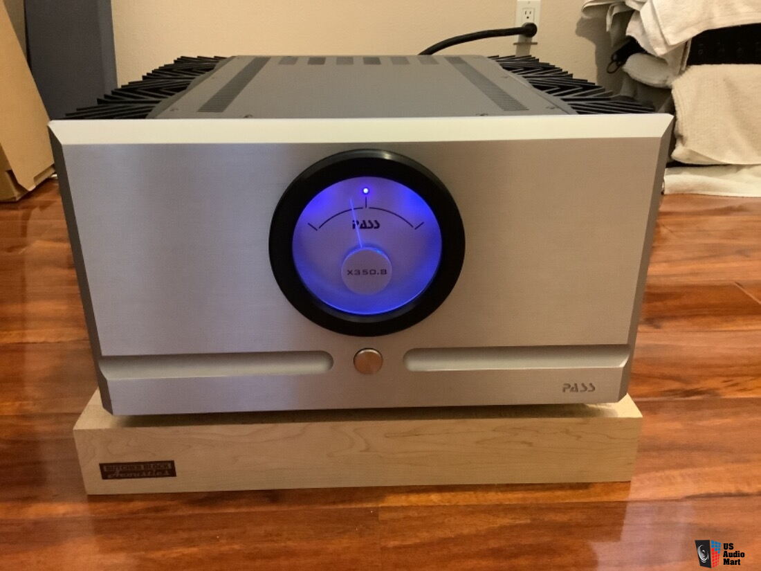 Pass Labs X350.8 solid state 2 channels power amplifier. The beast! For ...