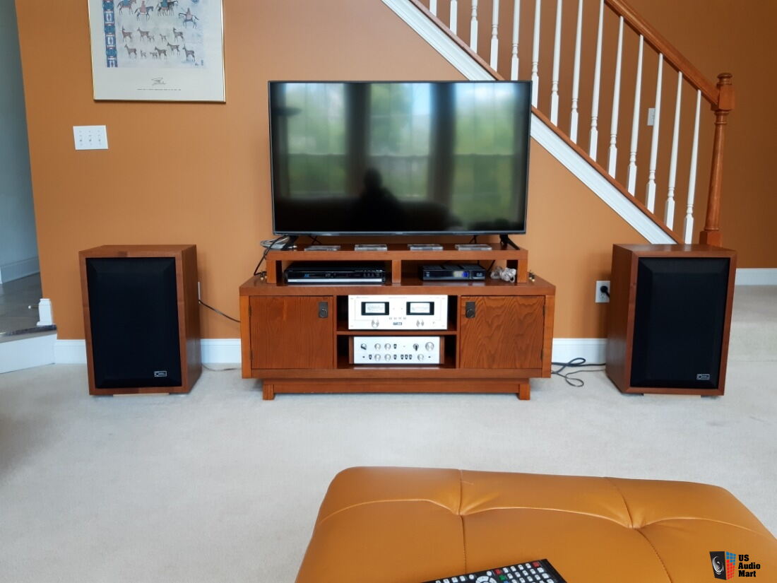 Design Acoustics D-6 walnut speakers For Sale - US Audio Mart