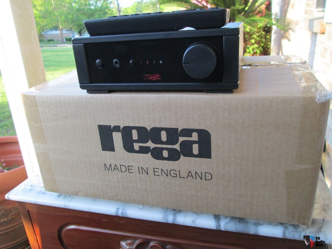 REGA io Integrated amplifier Like new! Excellent!! For Sale - US Audio Mart