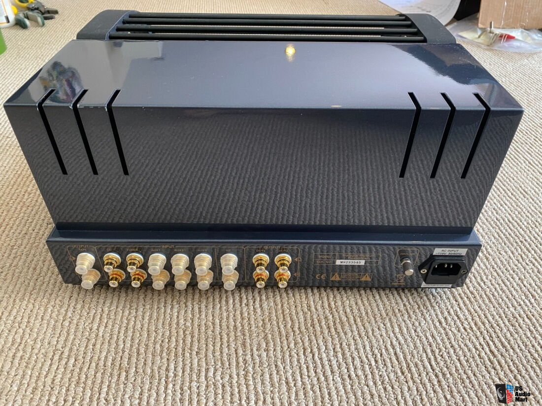PrimaLuna Dialogue Premium Preamplifier preamp Photo #3317135 - US ...