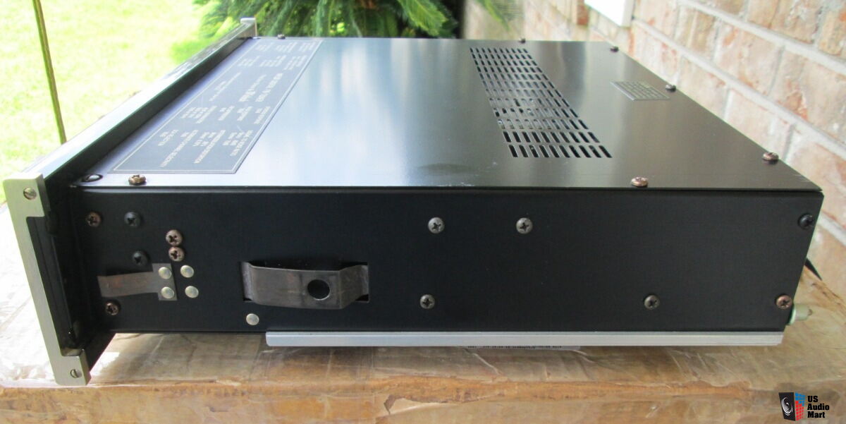 Mcintosh MR500 FM tuner in Original box Photo #3377285 - US Audio Mart