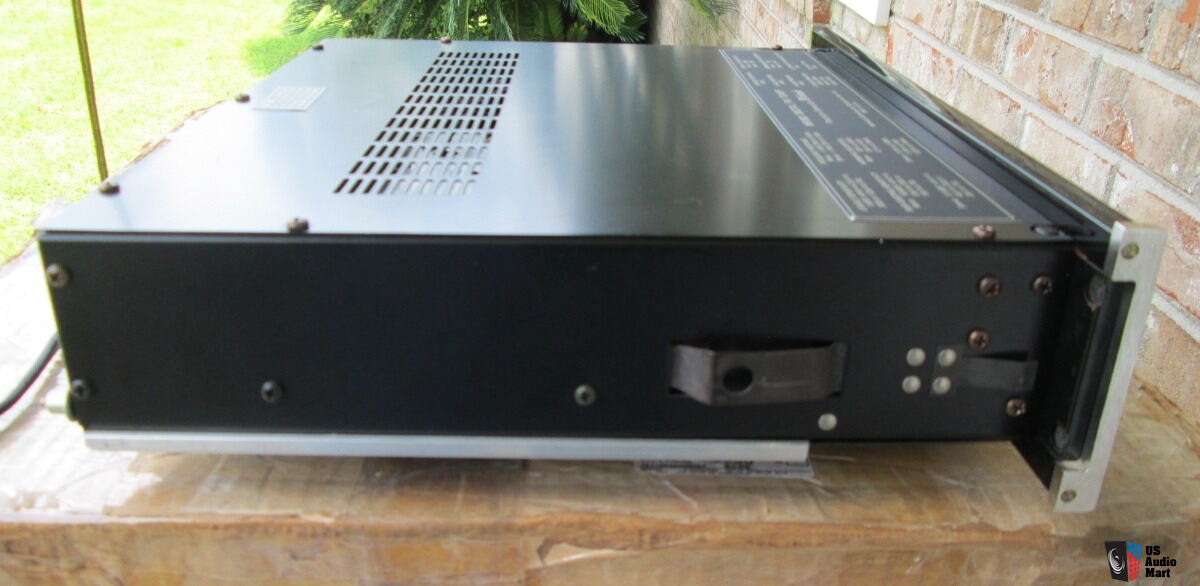 Mcintosh MR500 FM tuner in Original box Photo #3377285 - US Audio Mart
