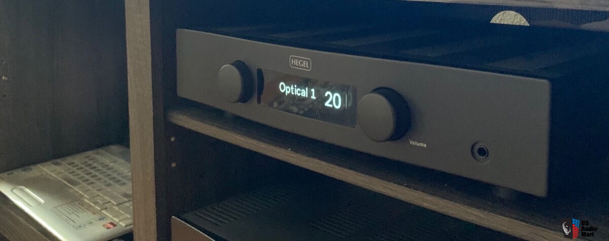 Hegel H95 Integrated Amplifier with built in DAC, Streamer For Sale ...