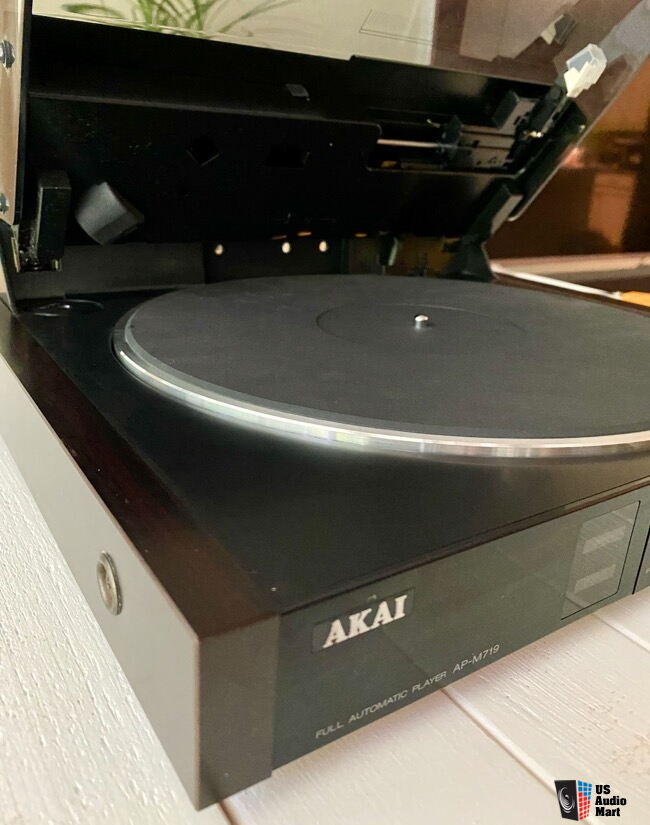 Akai AP-M719 Linear Turntable Belt-driven with brand new Audio Technica ...