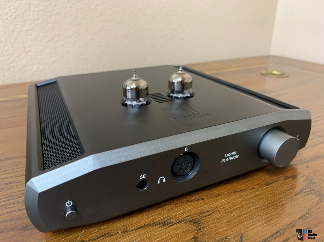 Monolith Liquid Platinum Balanced Headphone Amplifier by Alex Cavalli ...