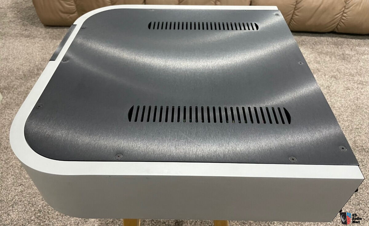 Classe Audio CDP-102 CD Player with brand new transport. Beautiful ...
