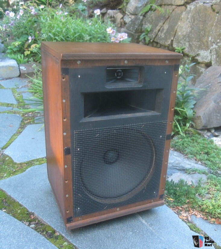 Vintage KLIPSCHORN Corner Horns and Heresy Center Speaker, w/ upgrades ...