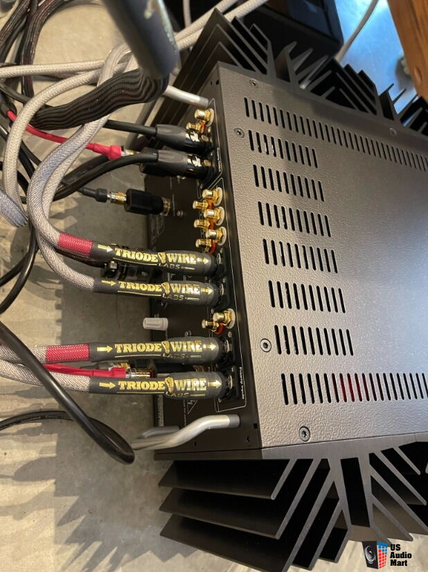 Pass Labs INT-250 Photo #3478410 - UK Audio Mart