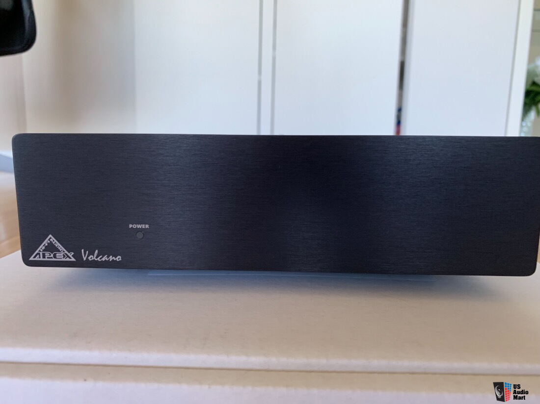 Apex Hi-Fi Peak Headphone Amp/Preamp and Volcano Power Supply Photo ...