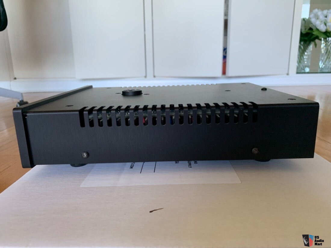 Apex Hi-Fi Peak Headphone Amp/Preamp and Volcano Power Supply Photo ...