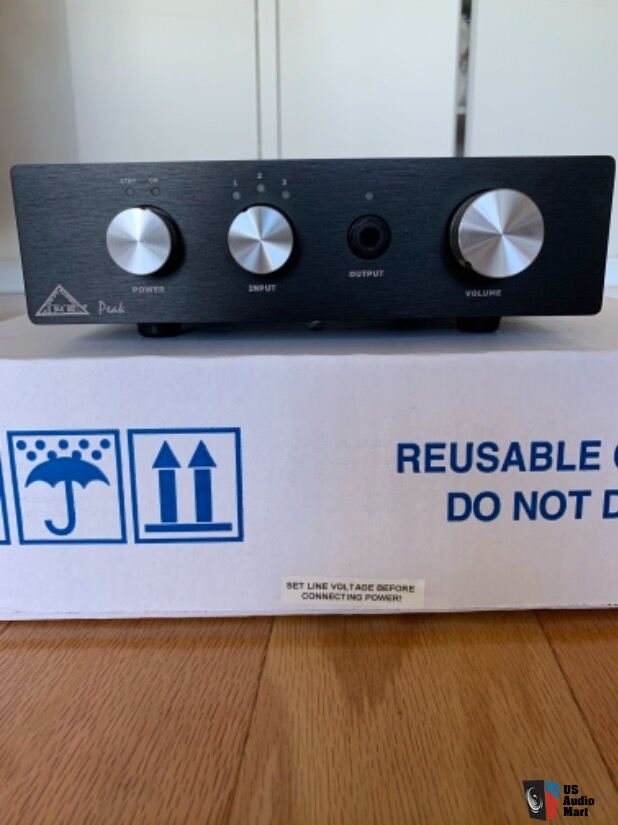 Apex Hi-Fi Peak Headphone Amp/Preamp and Volcano Power Supply Photo ...