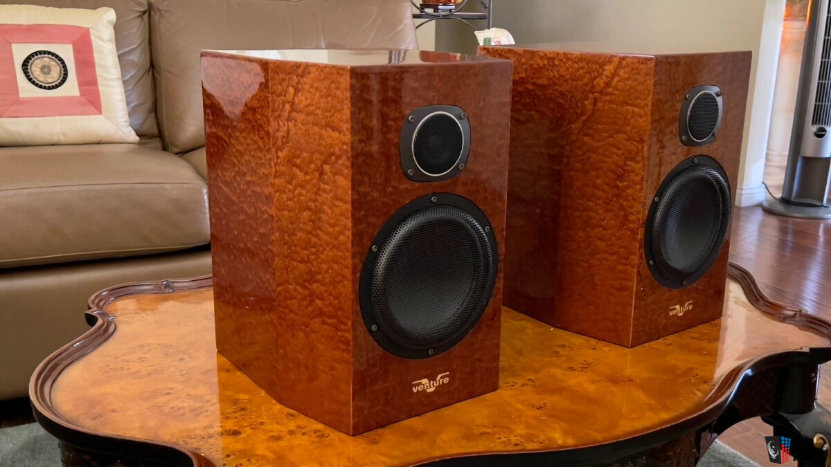 Venture Audio CR-3 Signatures Book Shelf Speakers Photo #3490759 - US ...