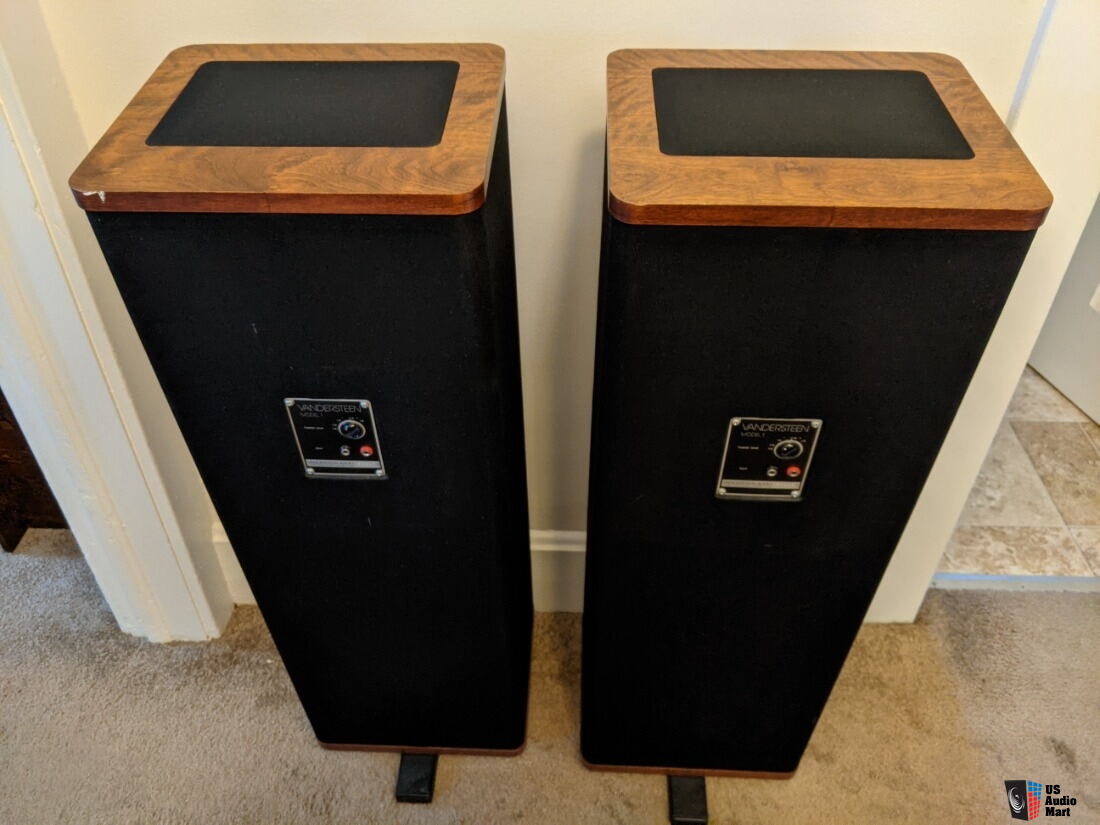 Vandersteen 1c speakers with stands Photo #3517422 - UK Audio Mart