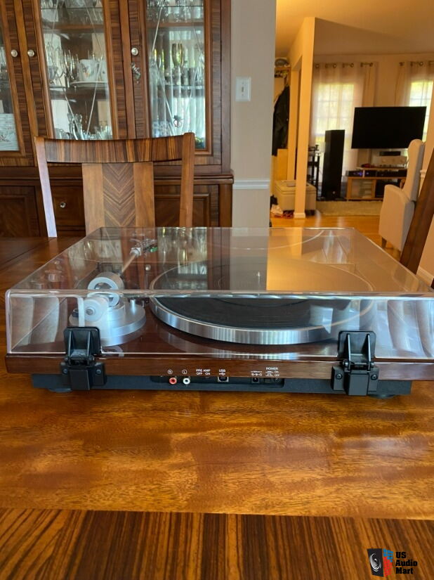 Akai Professional BT500 Premium Belt-drive Turntable Photo #3537976 ...