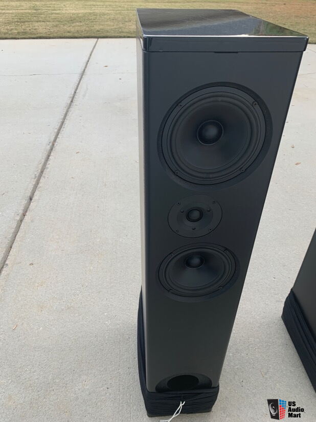 Definitive Technology BP-20 Bi-Polar Super-Tower Speakers Photo ...