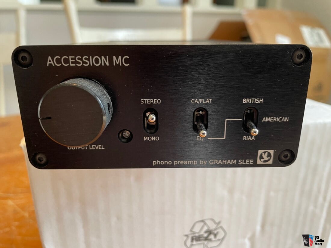 Graham Slee Accession MC in Black with PSU1 120v (USA) Power Supply For ...