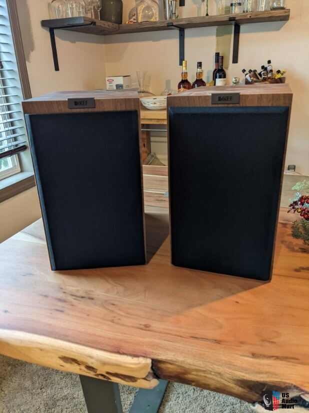 KEF Q350 in walnut with grills Photo #3592029 - UK Audio Mart