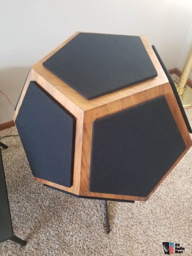 DESIGN ACOUSTICS D-12 Dodecahedron Omni-directional Loudspeakers ...