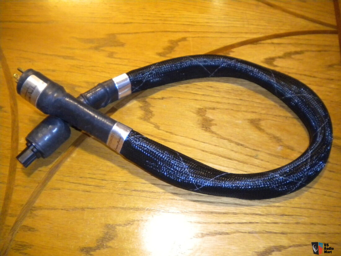Fusion Audio Enchanter Power Cable For Sale - UK Audio Mart