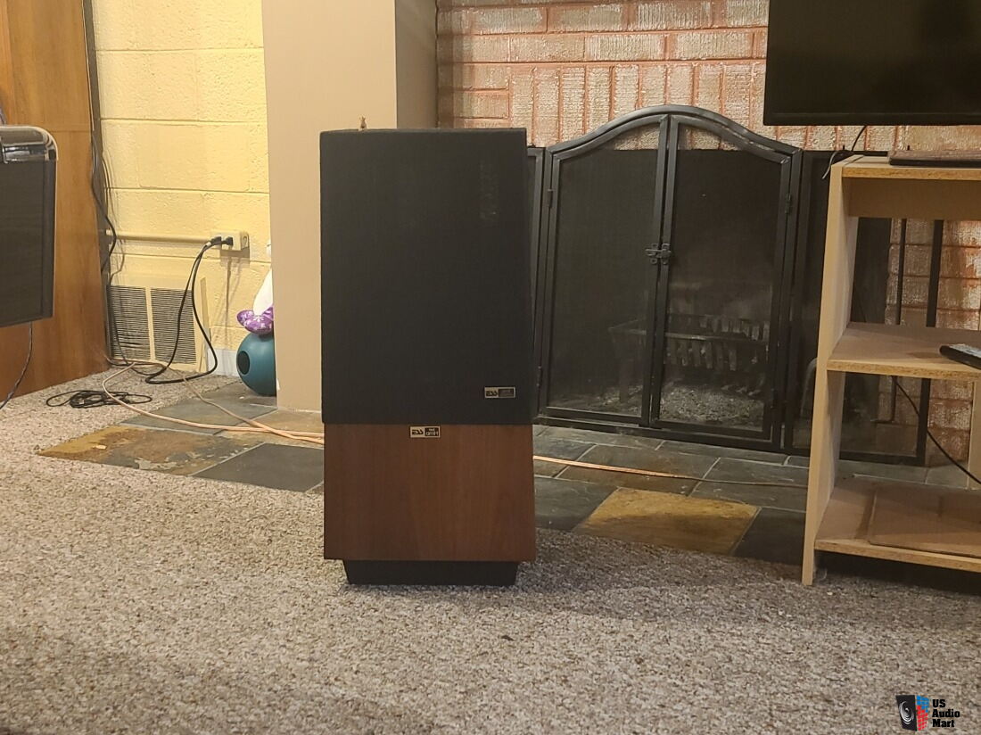 Ess Amt1 speakers. With ESS pre amp! Photo #3634594 - US Audio Mart