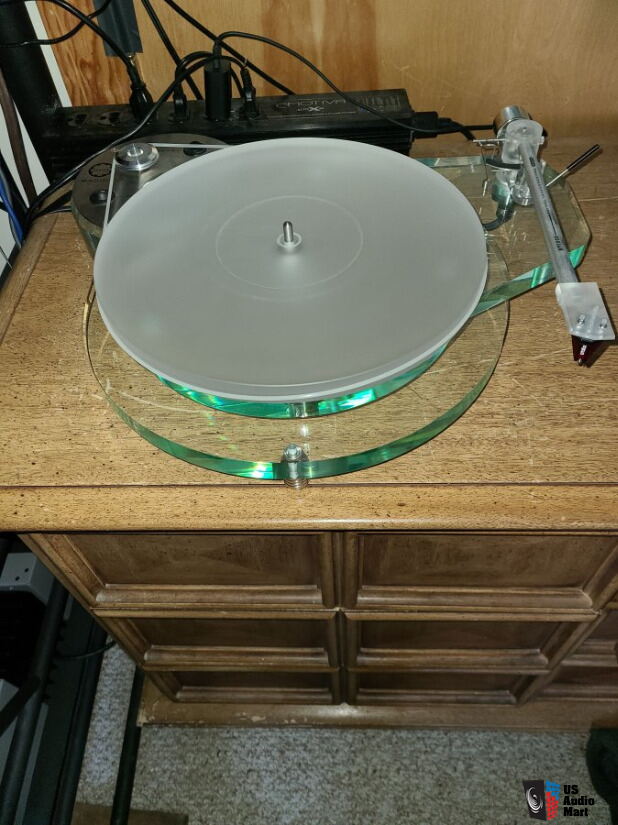 Roksan Radius 7 Turntable with NIMA Tonearm Photo #3648981 - US Audio Mart
