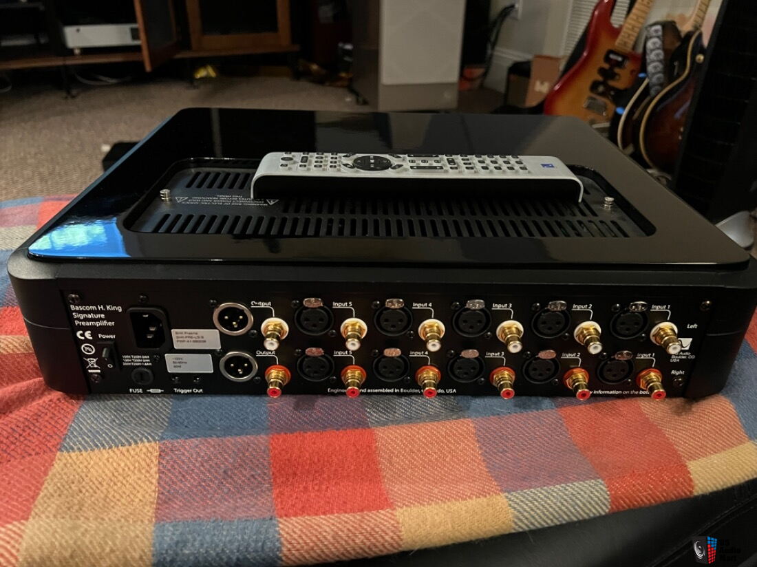 PS Audio BHK pre with upgraded tube. Stereophile Class A in excellent ...