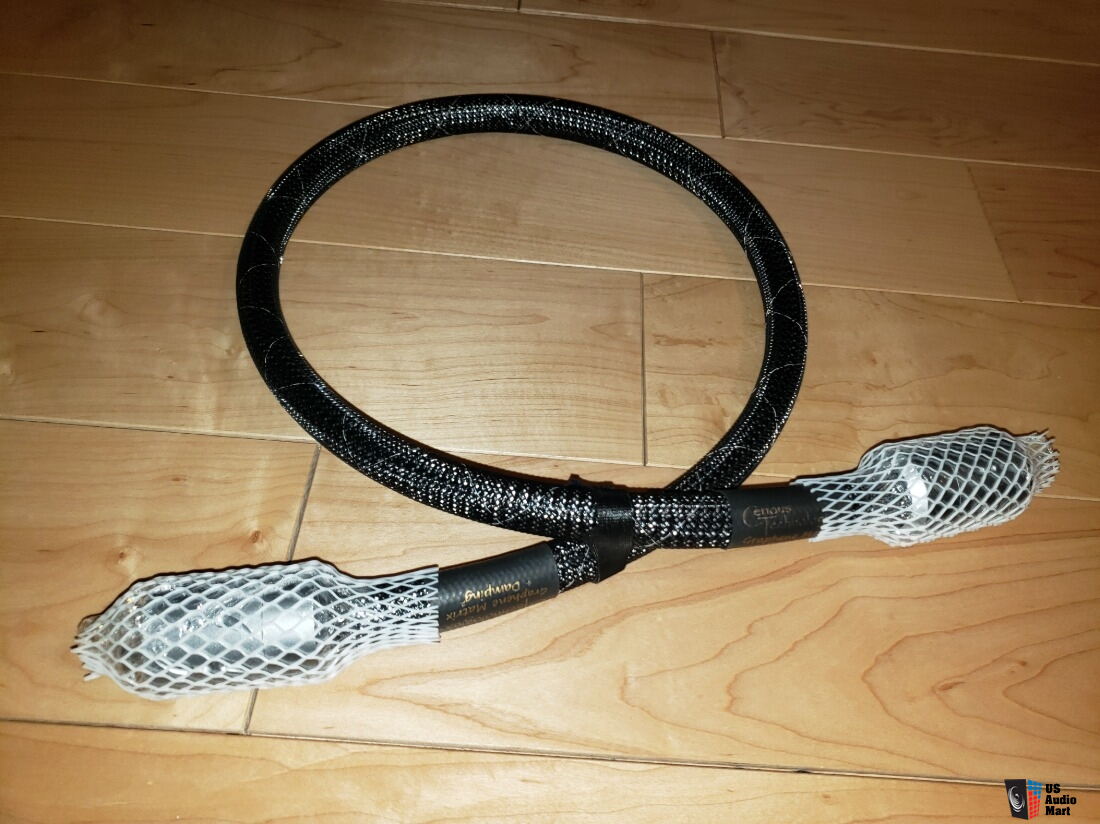 Cerious Technologies 4-foot (1.3M) Graphene Matrix Power Cord Photo ...