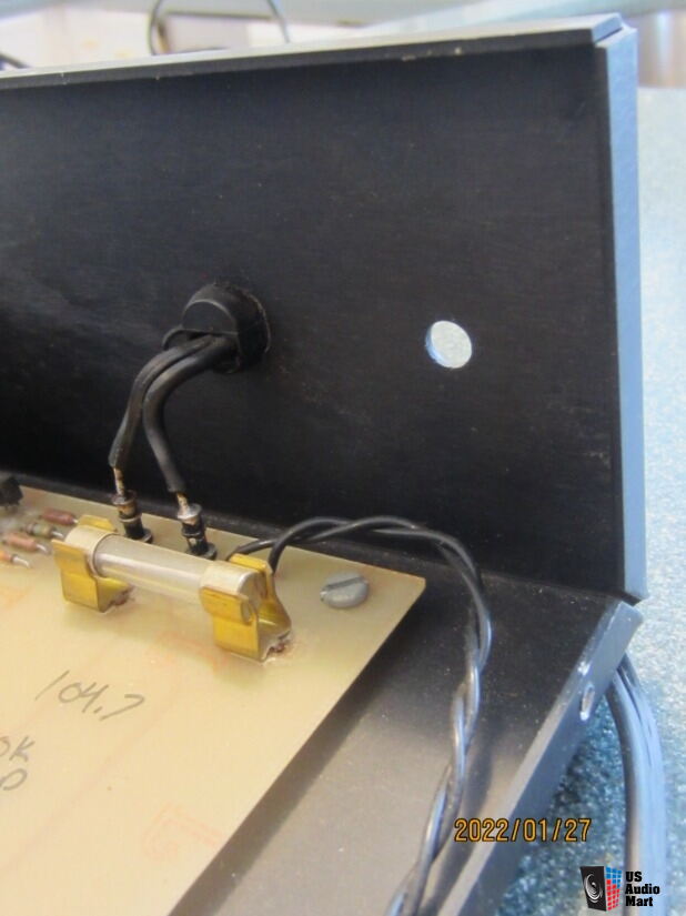 MUSIC REFERENCE RM-4 Tube Pre-Preamplifier designed by Roger Modjeski ...