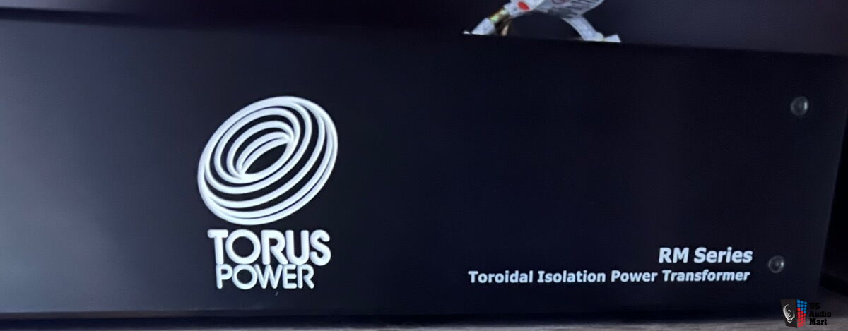 Torus RM15 Black Power Conditioner Photo #3676365 - US Audio Mart