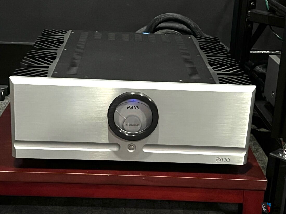 PASS LABS 260.8 Monoblock's 500W @ 4 ohm REDUCED! Photo #3697322 - US ...