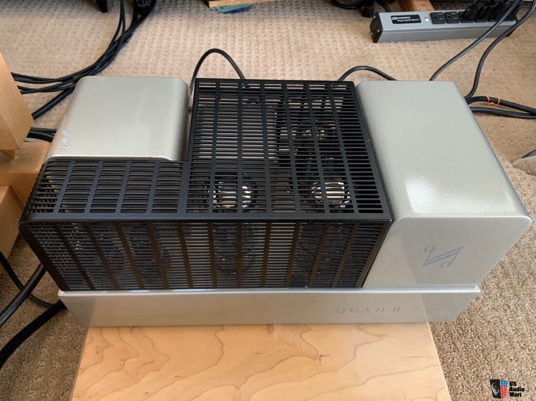 Quad II Forty mono block amplifiers and Quad QC 24 preamp Photo ...