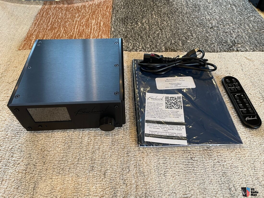 Benchmark LA4 Line Amplifier w Remote For Sale - US Audio Mart