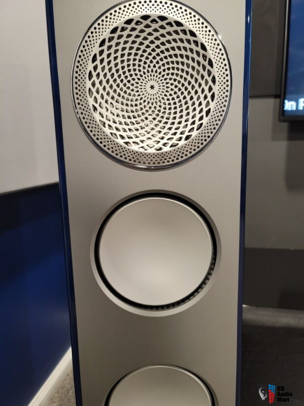 Paradigm Persona 3F 's floorstanding speakers Aria Blue Silver Perfect ...