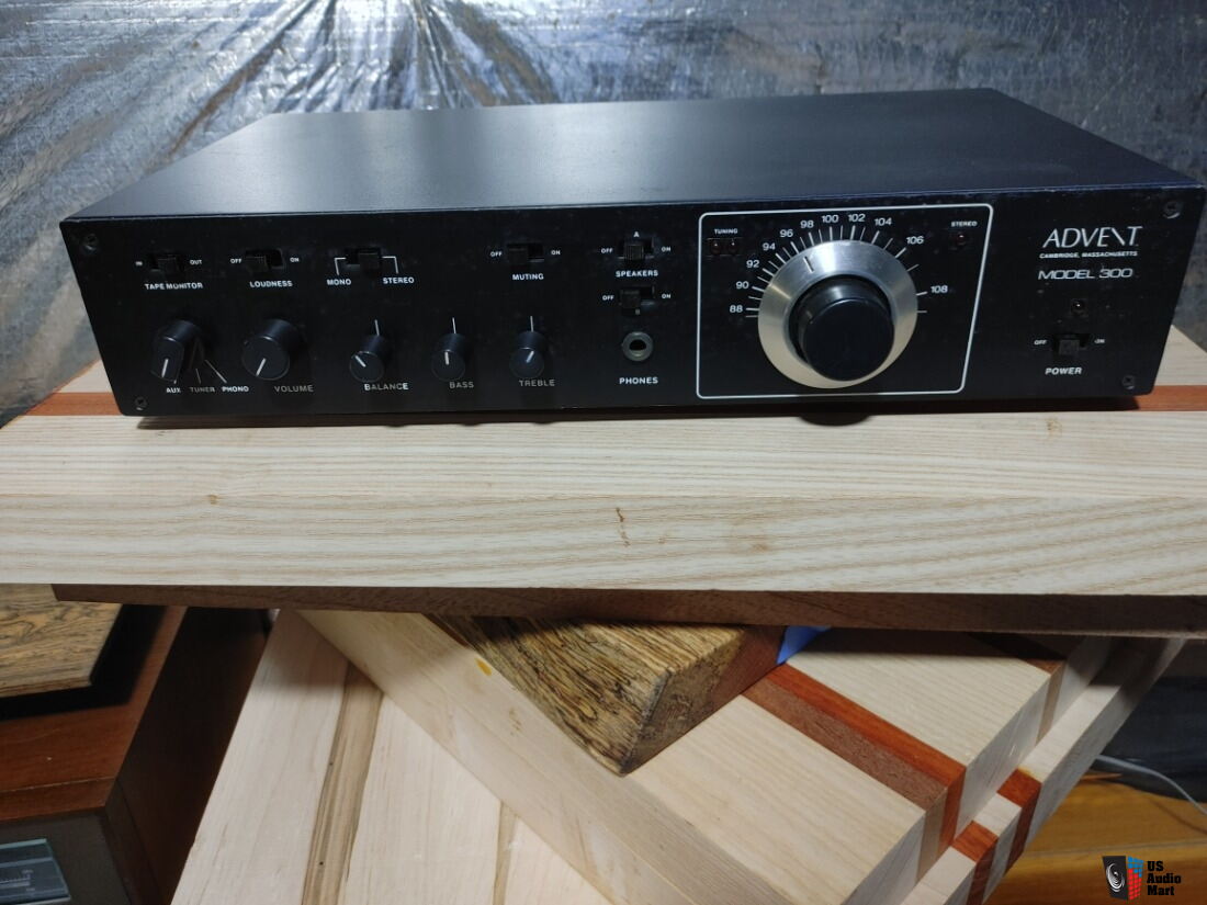 Advent 300 Receiver in very good condition Photo #3748101 - US Audio Mart