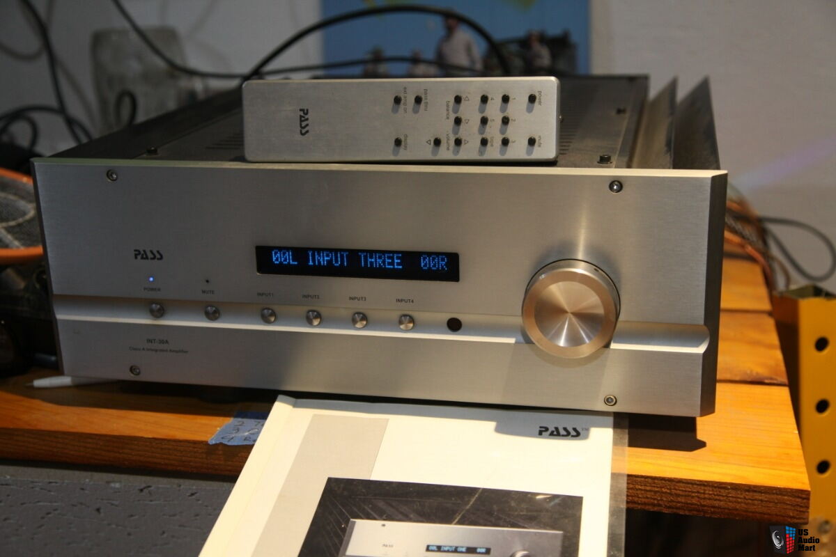 Pass Labs int-30a Photo #3751996 - US Audio Mart