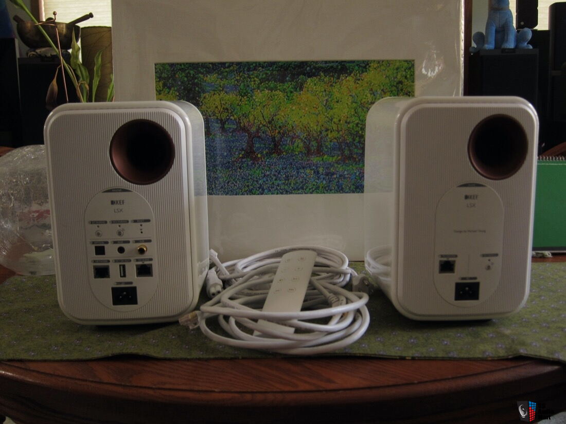 KEF - LSX Speakers, Excellent Sound and Condition, With all cables and ...