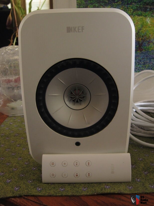 KEF - LSX Speakers, Excellent Sound and Condition, With all cables and ...