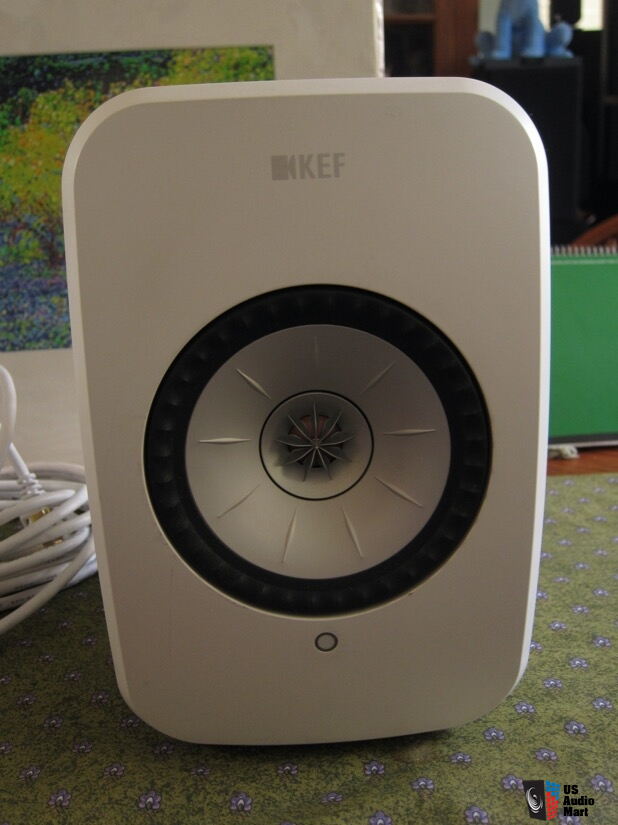 KEF - LSX Speakers, Excellent Sound and Condition, With all cables and ...