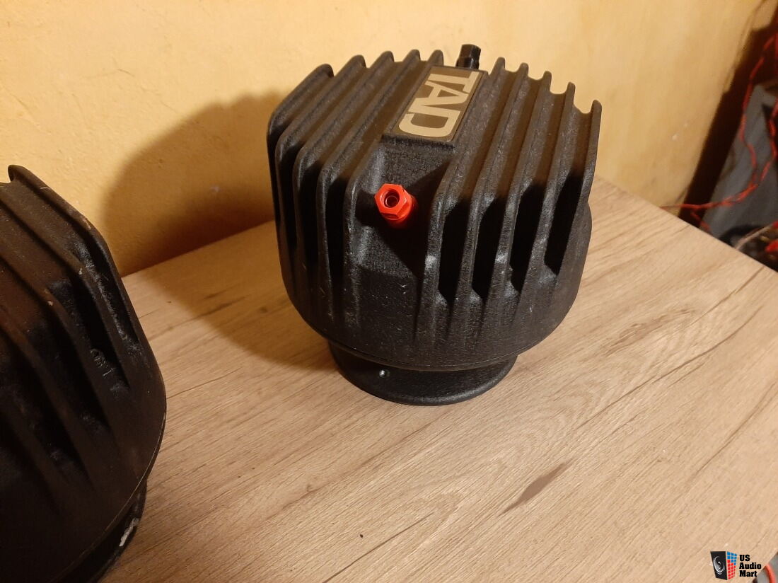 TAD 4002. pair compression drivers. orig Beryllium diaphragms ...