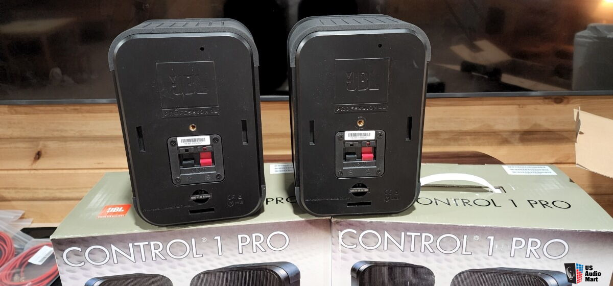 JBL Control 1 Bookshelf Speakers Photo #3765877 - UK Audio Mart