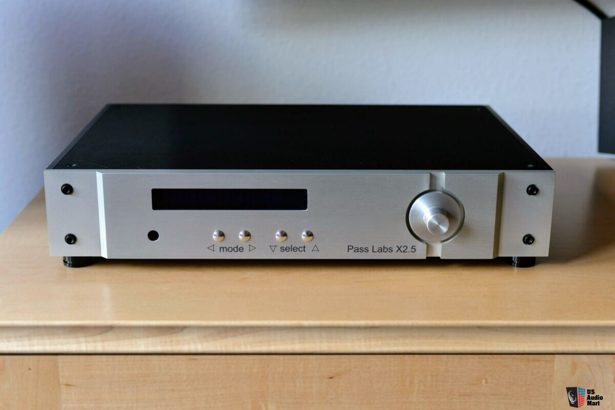 Pass Labs x2.5 preamp Photo #3770779 - UK Audio Mart