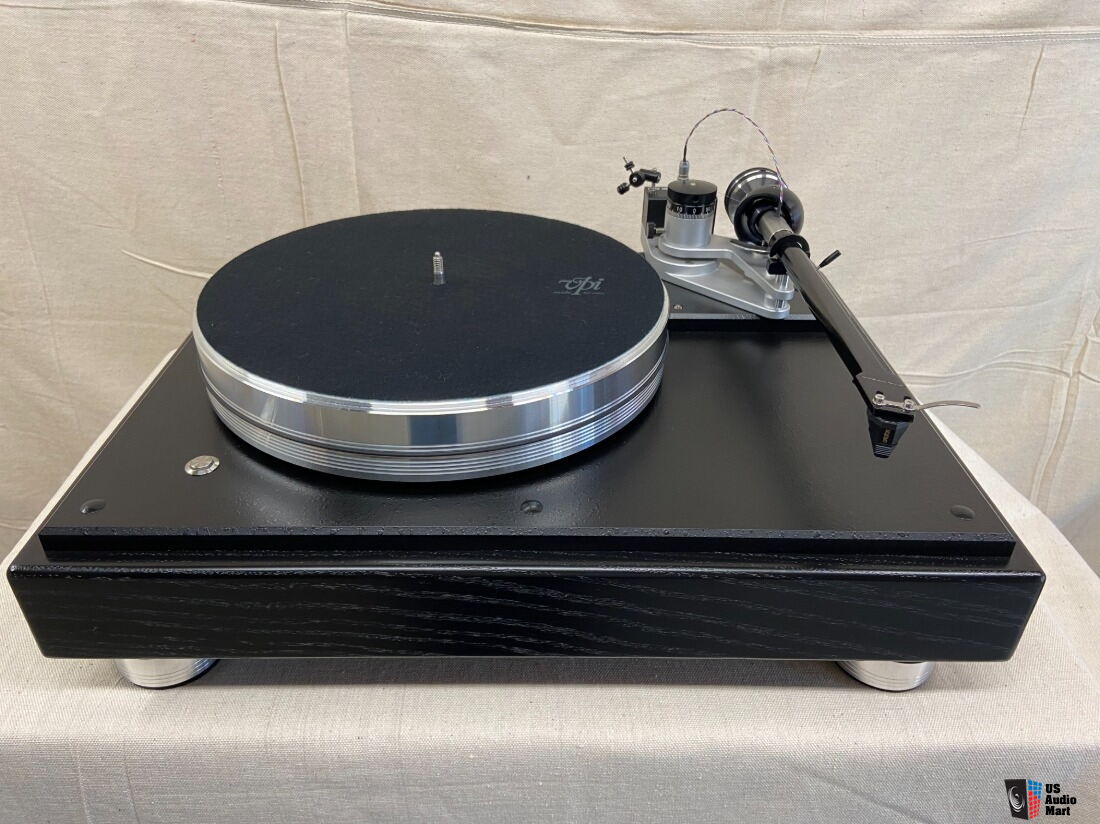 VPI Classic Signature with 10" Fatboy Gimbal Tonearm and HW40 Feet ...