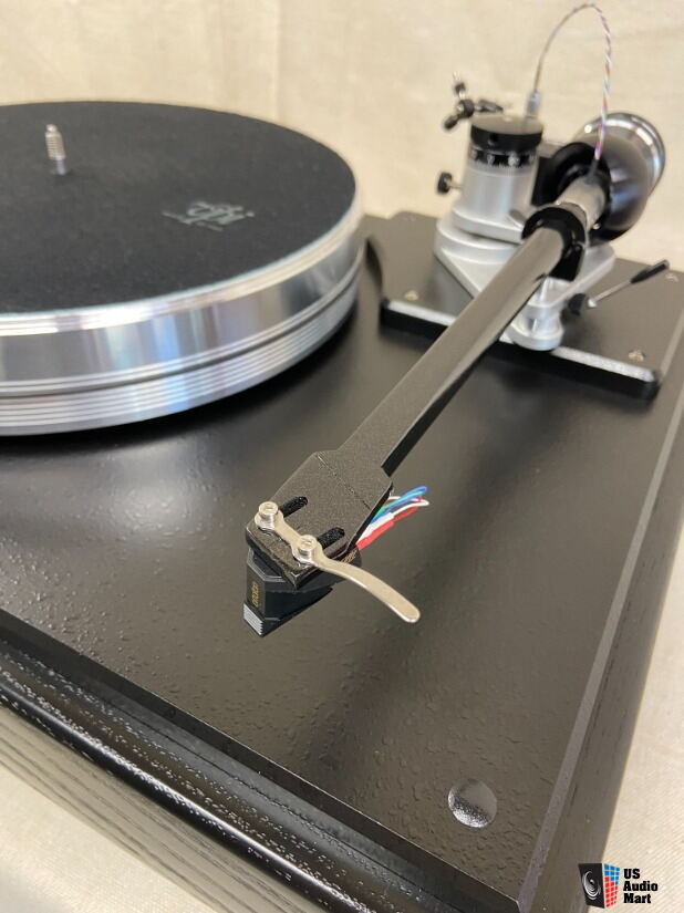 VPI Classic Signature with 10" Fatboy Gimbal Tonearm and HW40 Feet ...