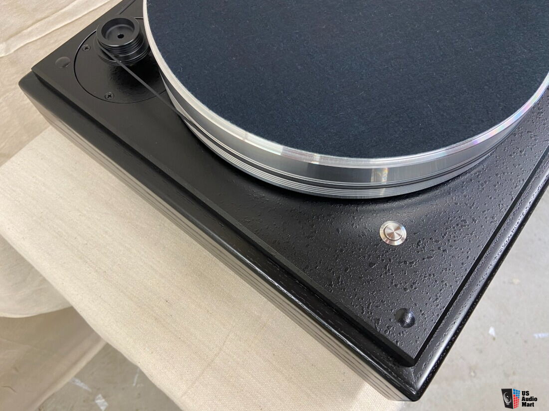 VPI Classic Signature with 10" Fatboy Gimbal Tonearm and HW40 Feet ...