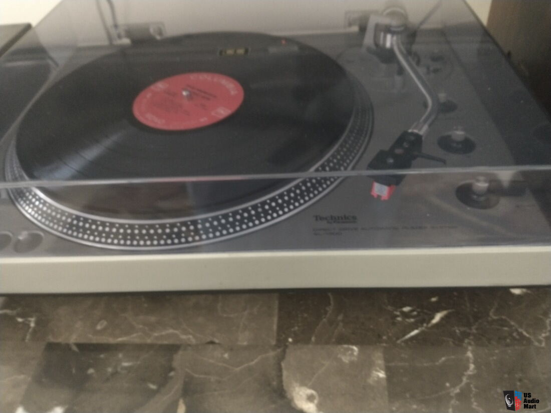 Technics SL-1300 Mk1 turntable with Audio Technica cartridge AT-70 and ...